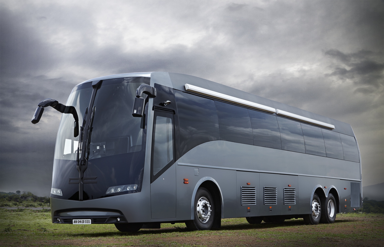 Shah Rukh Khan Buys Luxury Vanity Van Worth 400 000 Shah Rukh Khan Buys Luxury Vanity Van Worth 400 000