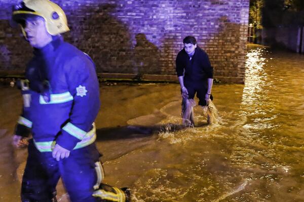 Burst Water Main Causes 'River of Poo' in South London (PHOTOS ...