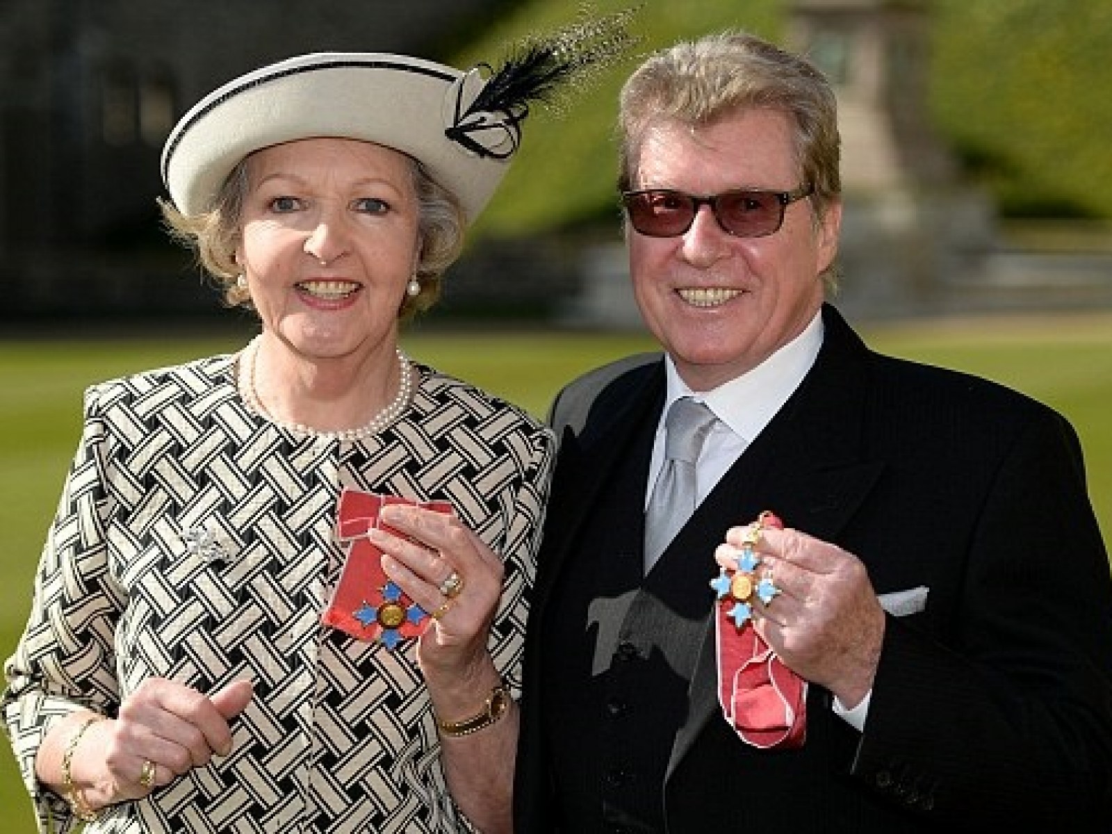 Penelope Keith Sons penelope-keith-sons