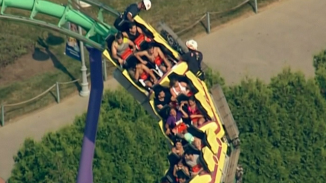 Dozens Stuck in Roller Coaster at Six Flags in Maryland | IBTimes UK