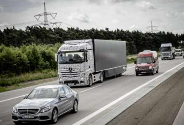 Self-Driving Lorry Convoys Could Hit UK Roads Next Year | IBTimes UK