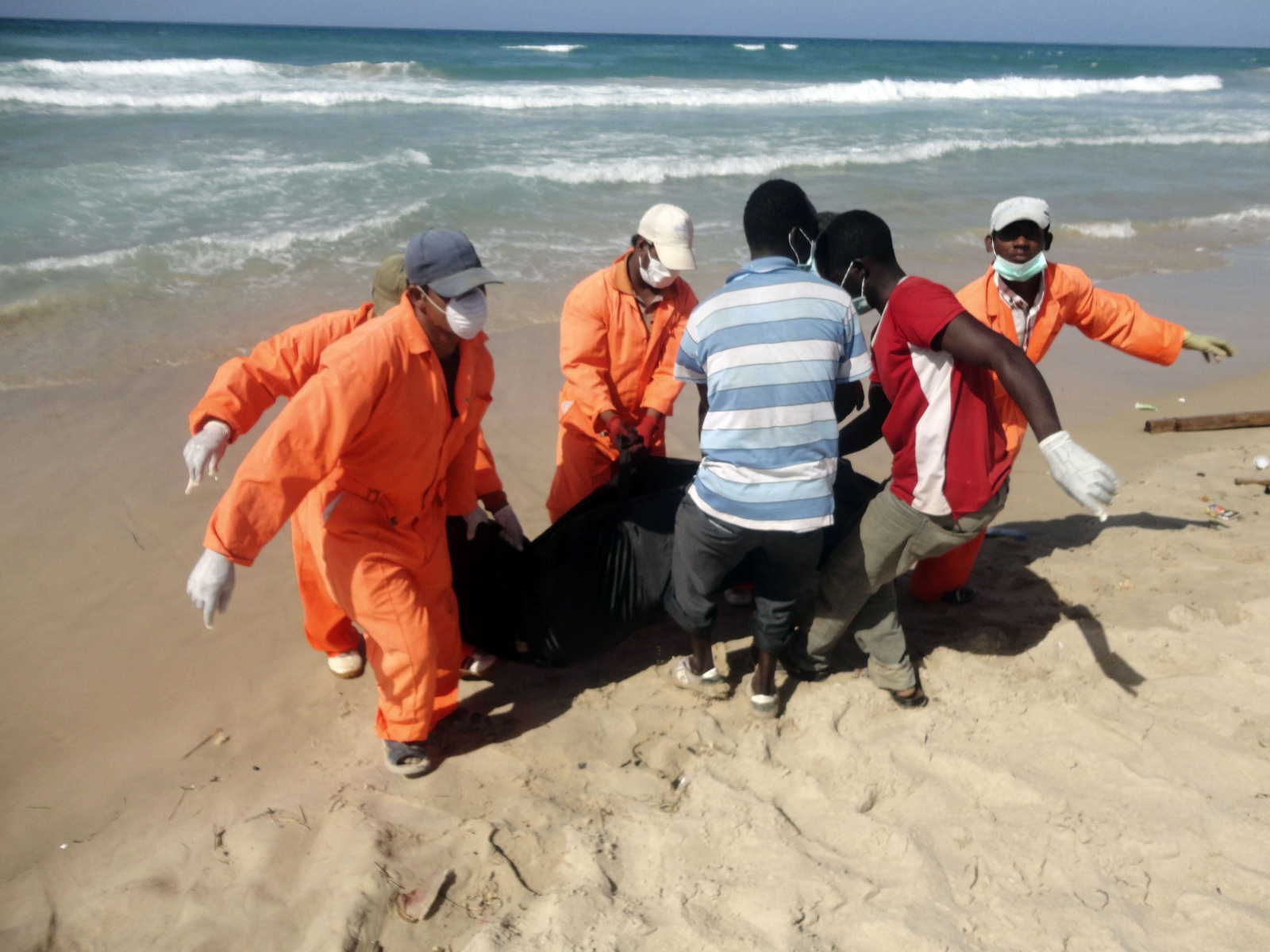Dozens of Migrants Die in Libyan Shipwreck | IBTimes UK