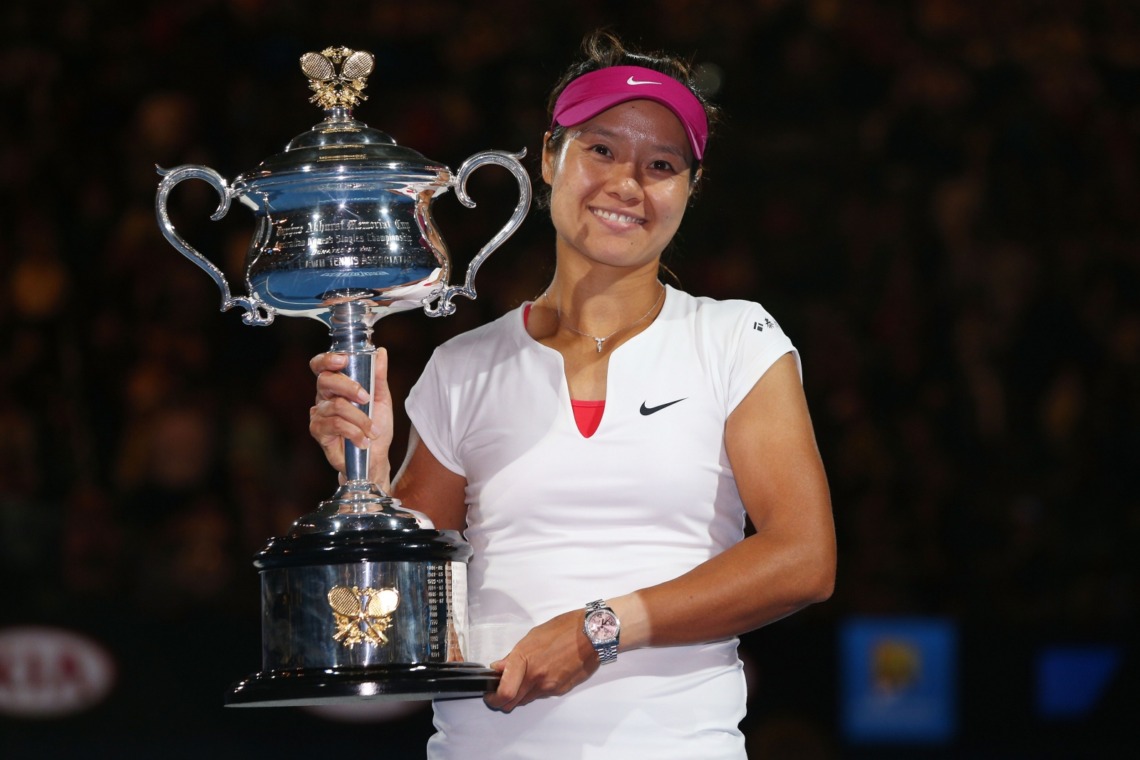 Chinese Grand Slam Champion Li Na Retires From Tennis Due to Chronic ...