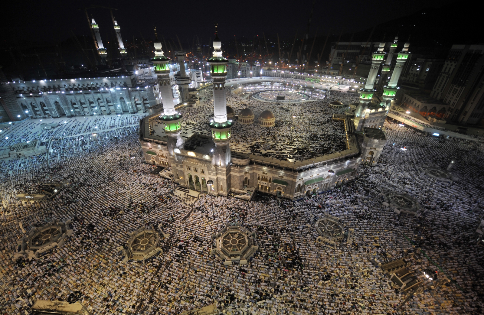 Hajj 2014 in Numbers: Over 2 million Muslims Expected for Holy ...
