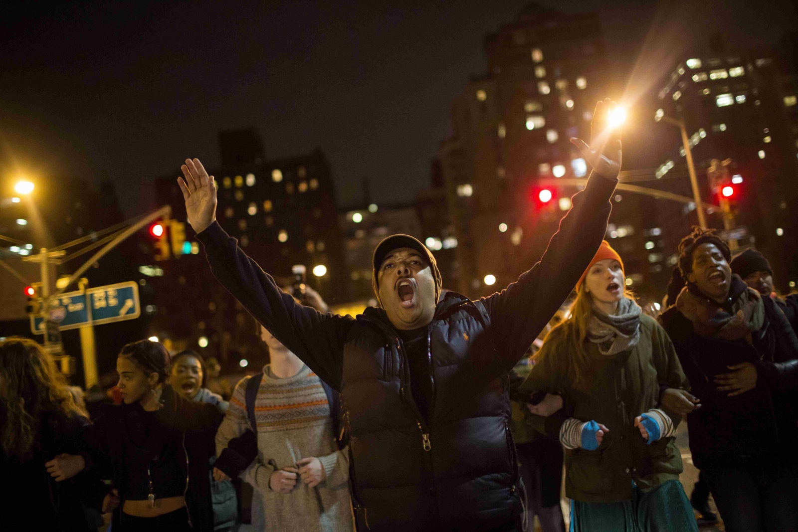 Second night of Protests and arrests in Times Square over Garner death ...