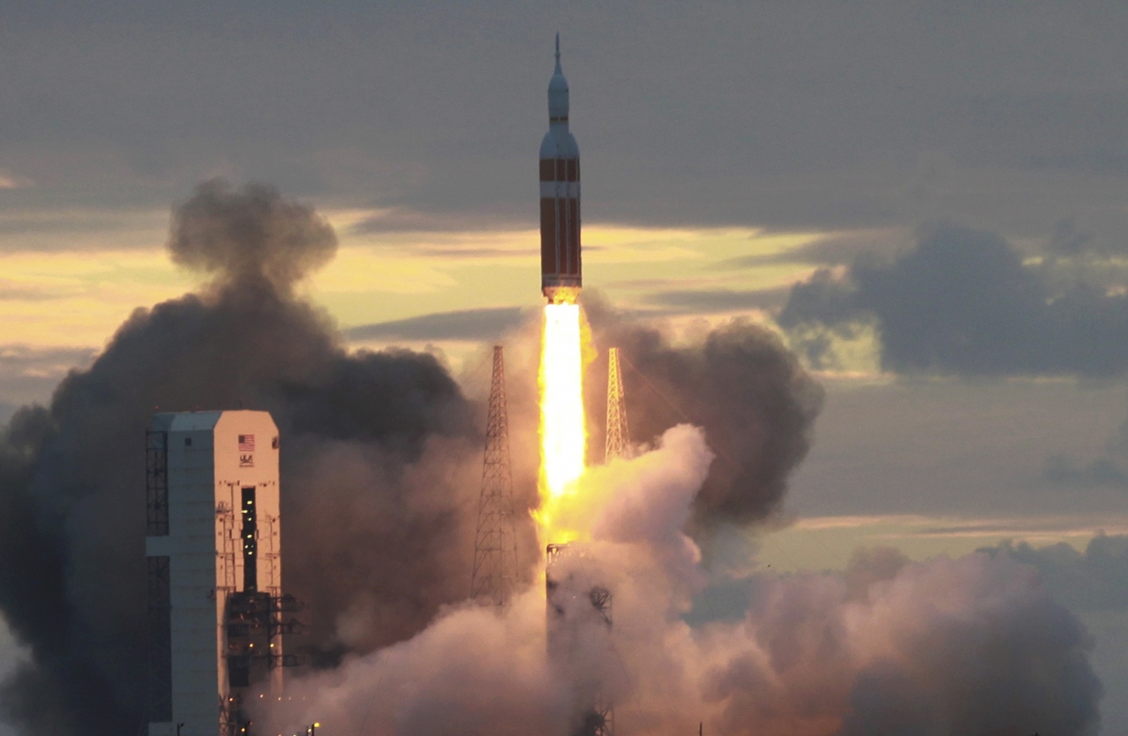 Nasa launches new Orion spacecraft on test flight | IBTimes UK
