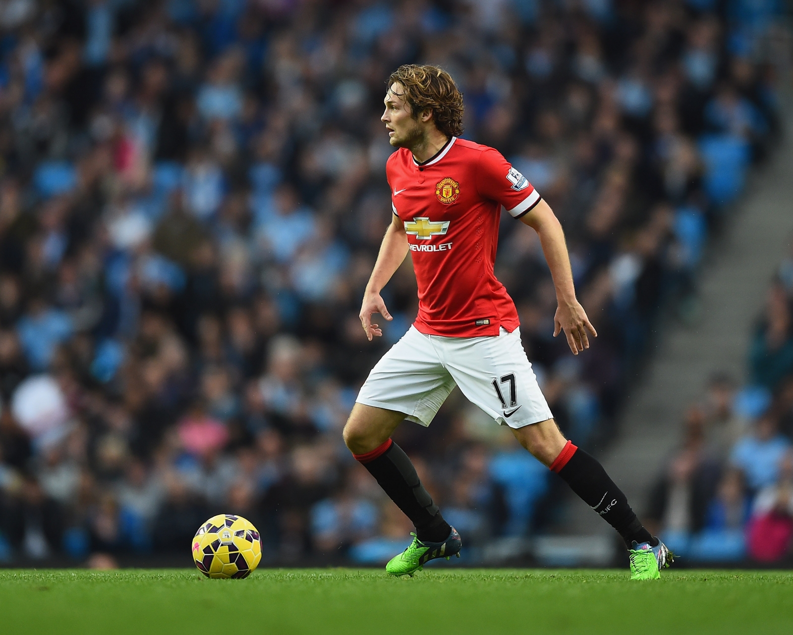 Manchester United injury news: Daley Blind returns to training after ...