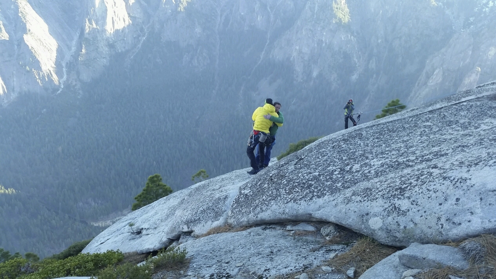 Yosemite's El Capitan: Two Americans create history, free-climb Dawn ...