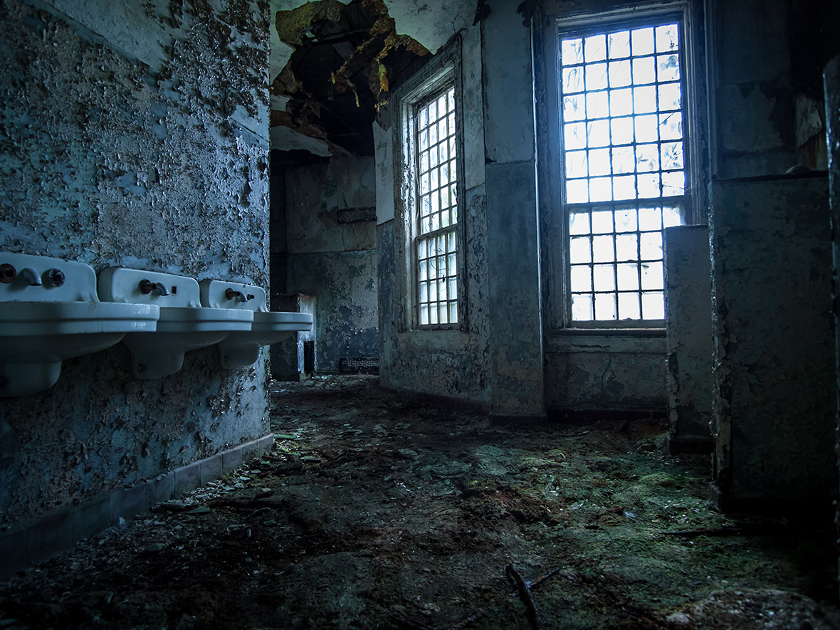 Empty spaces, abandoned places: Photographs by urban explorer Johnny Joo