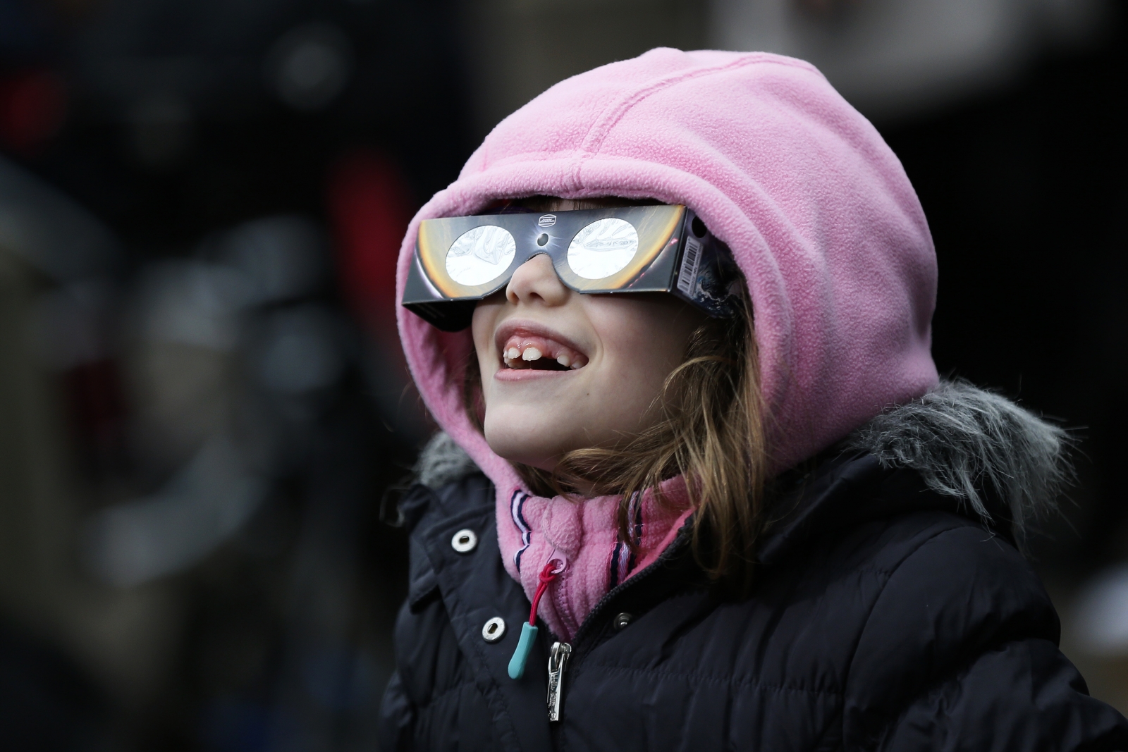 Solar Eclipse 2015: Timelapse video of London's fifty shades of grey ...