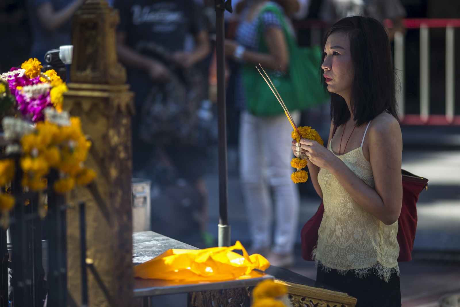 Bangkok blast: Erawan shrine reopens to public | IBTimes UK
