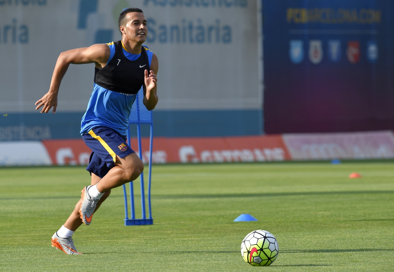 Jose Mourinho hails new Chelsea signing Pedro as 'one of the best ...