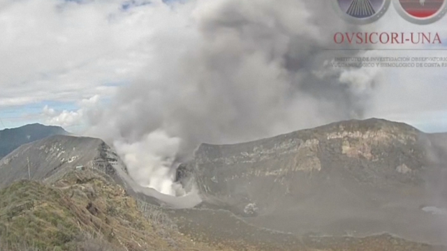 Costa Rica: Turrialba volcano spews ash in powerful eruption [Video ...
