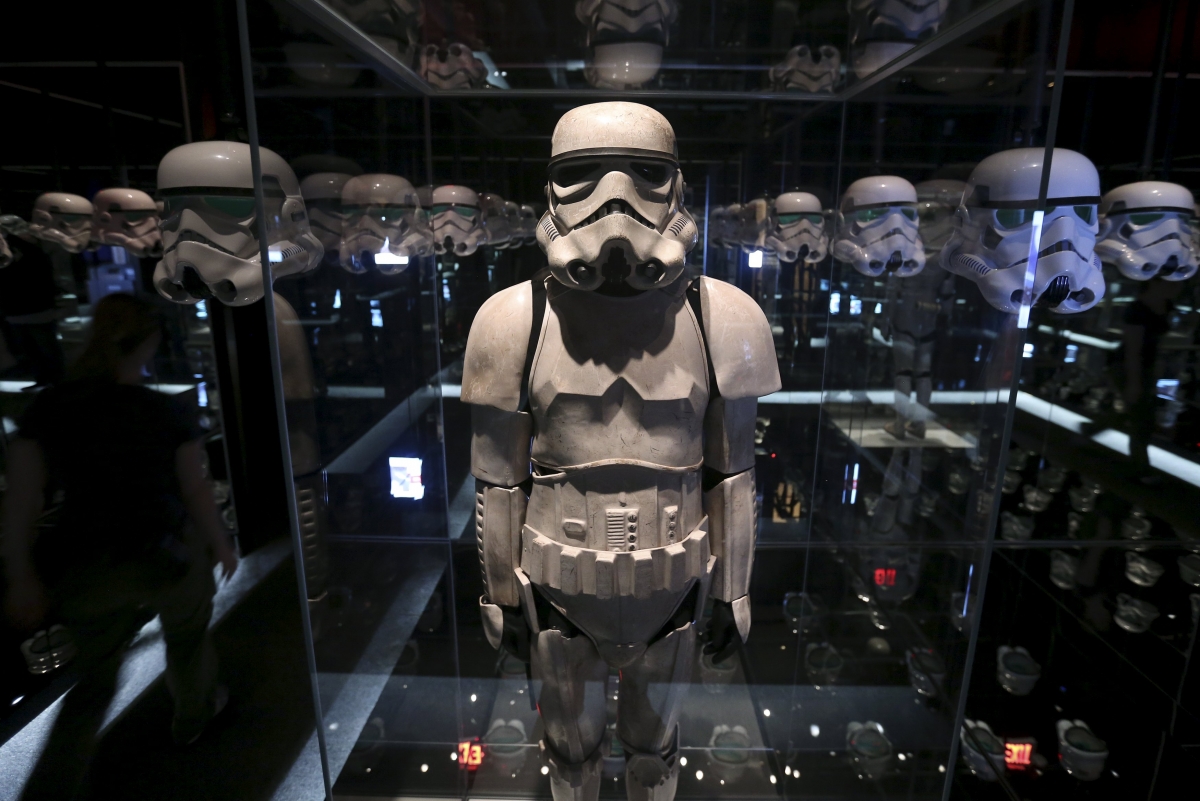 Star Wars exhibition reveals the stories behind the series' costumes ...