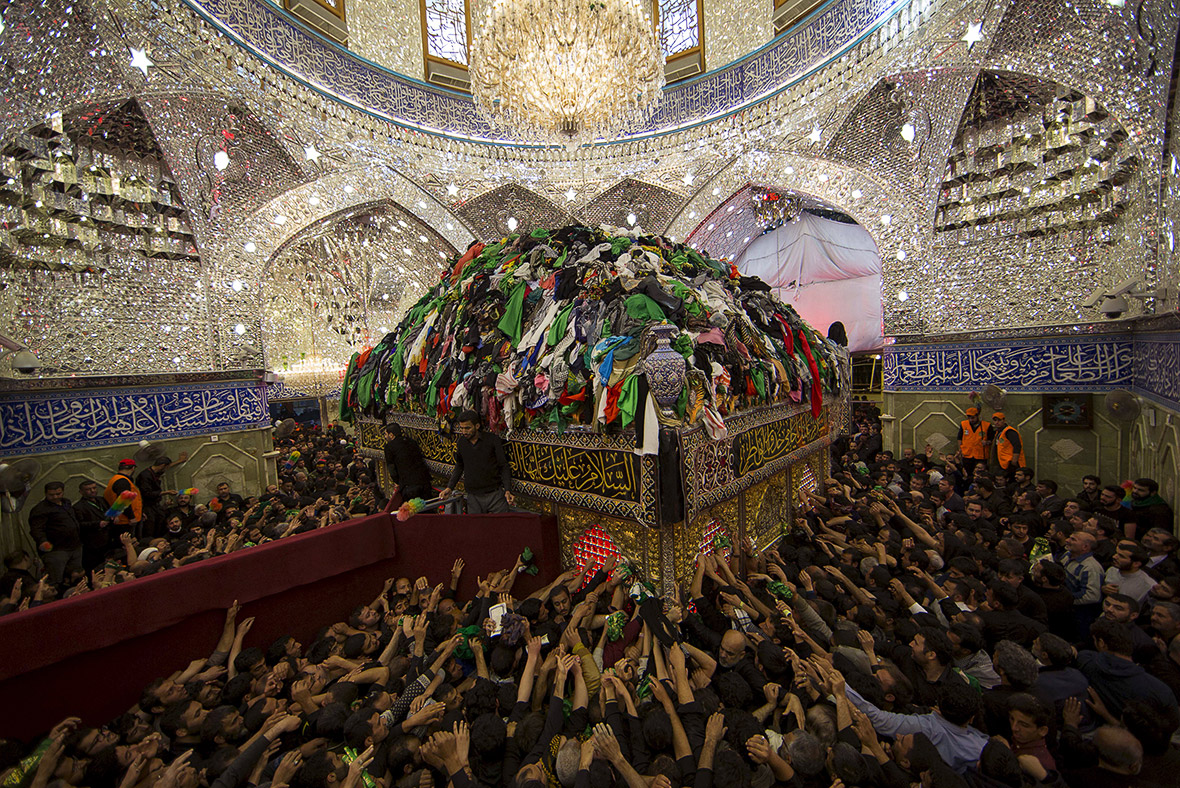 Arbaeen 2015: World's largest annual pilgrimage as millions of Shia Muslims gather in Karbala