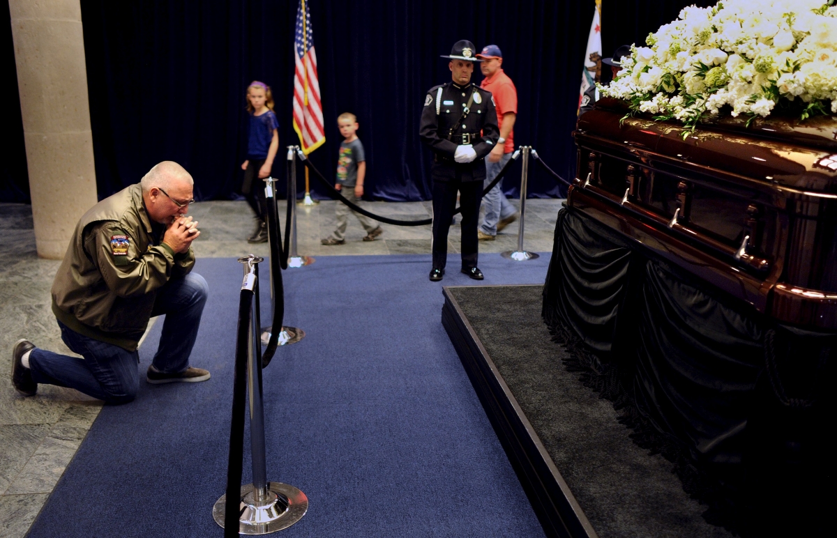 Nancy Reagan's casket placed at Presidential Library in California for ...