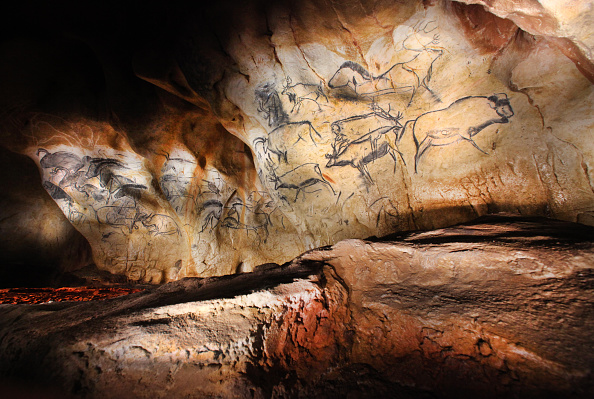 Chauvet-Pont d'Arc: 'Cave of forgotten dreams' paintings 10,000 years ...