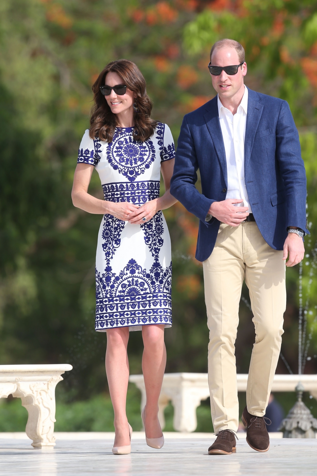 Kate Middleton and Prince William pictured at Princess Diana's iconic ...