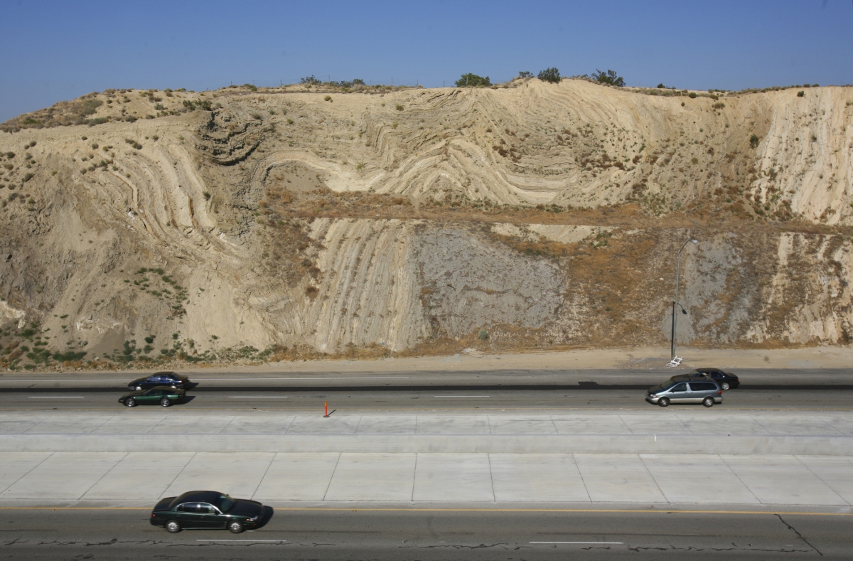 California's San Andreas fault ready to explode, warns seismic expert ...