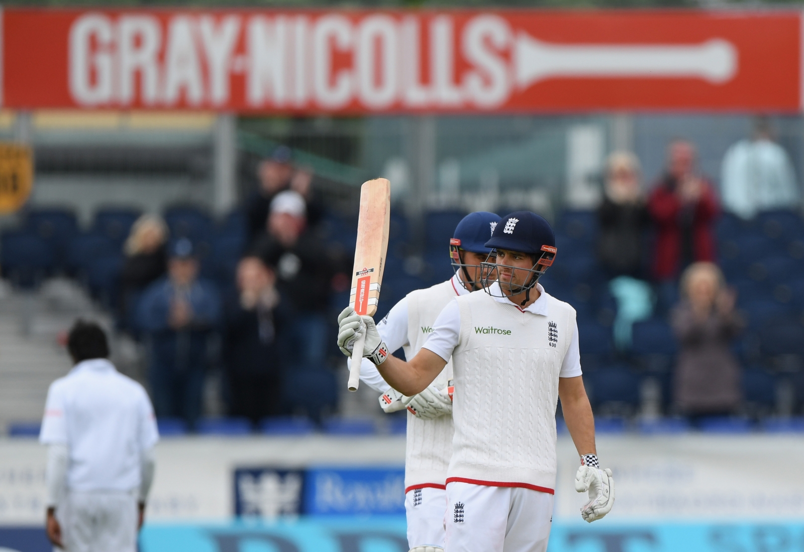 Alastair Cook surpasses 10,000 Test runs as England clinch Sri Lanka ...