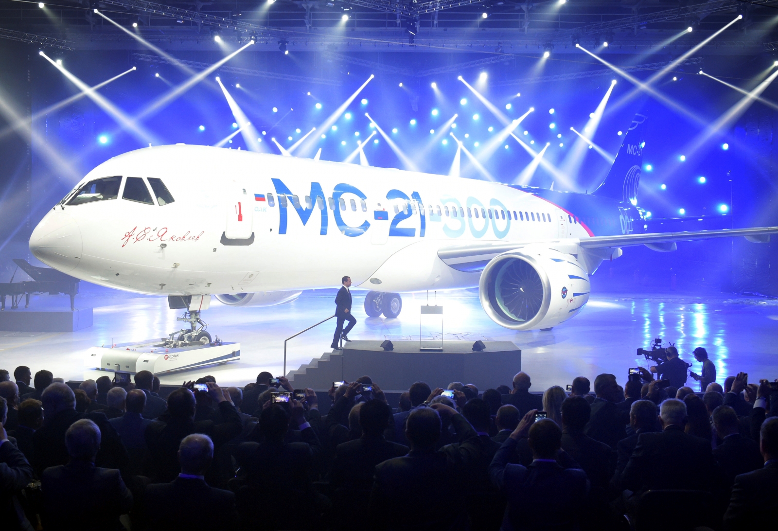 Russia says its MC-21 passenger airliner will supplant Airbus and ...