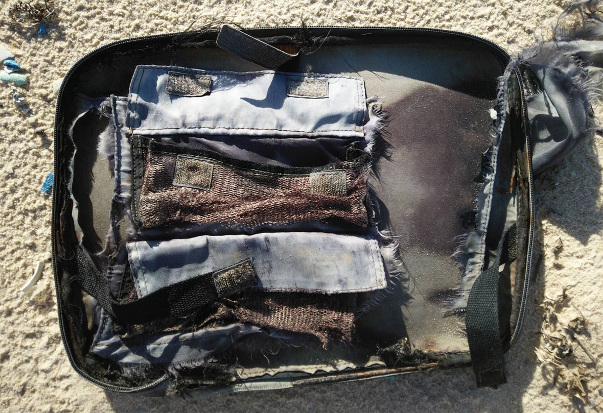 MH370: Pictures of potential passengers' personal belongings found on ...