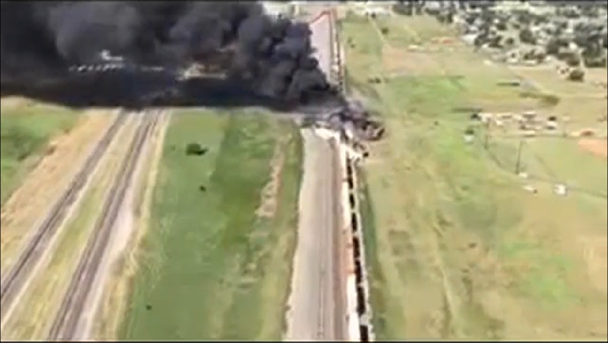 Texas head-on train collision: 3 missing and 1 injured in fiery BSNF ...