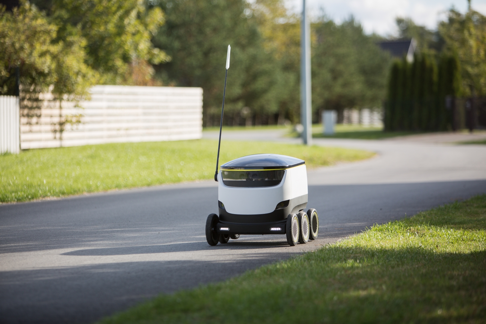 Just Eat and Pronto begin UK trials of autonomous delivery robots with ...