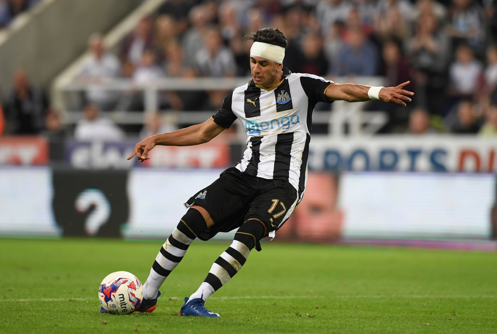 Barcelona transfer news: Newcastle United forward Ayoze Perez plays ...