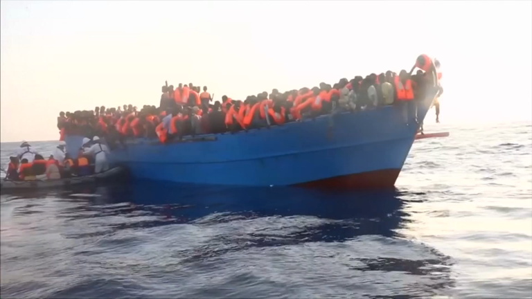 Refugee crisis: 29 down in the Mediterranean off the coast of Egypt ...