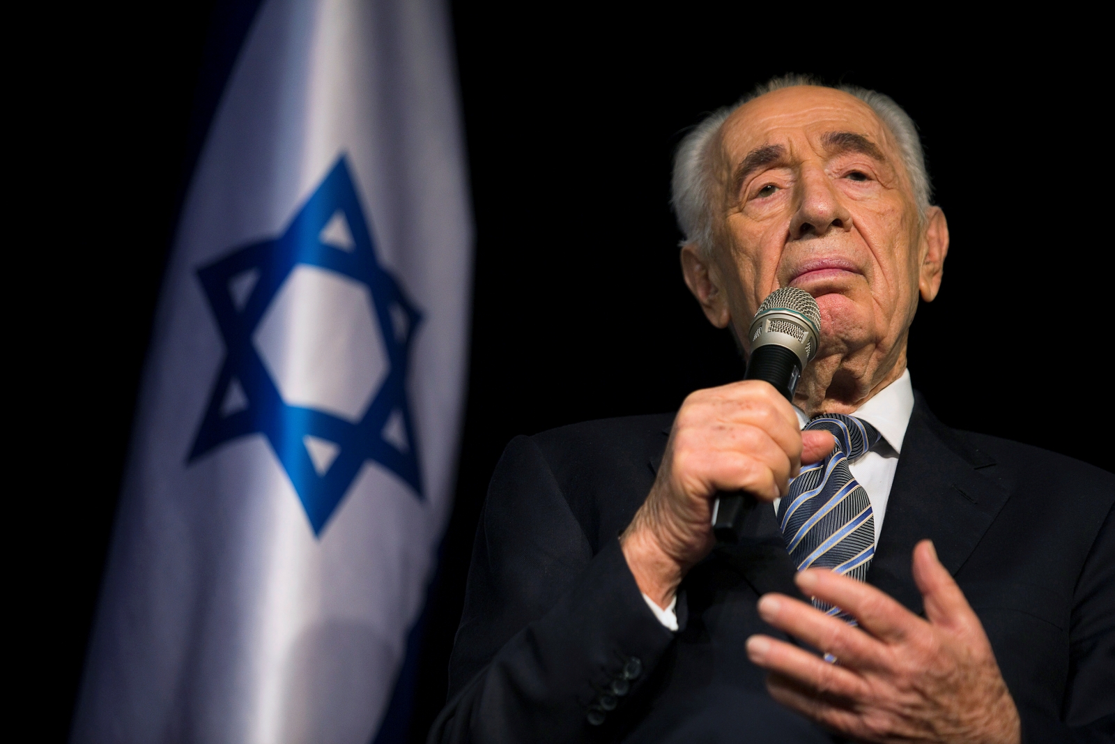 Shimon Peres: Israel's veteran leader and Nobel prize-winning statesman ...