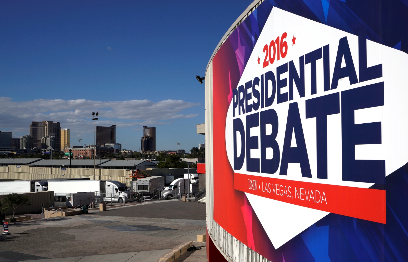 Third presidential debate as it happened: Clinton and Trump face off ...