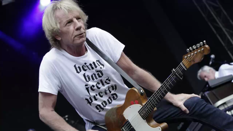 Friends and family pay tribute to Rick Parfitt as Status Quo star is ...
