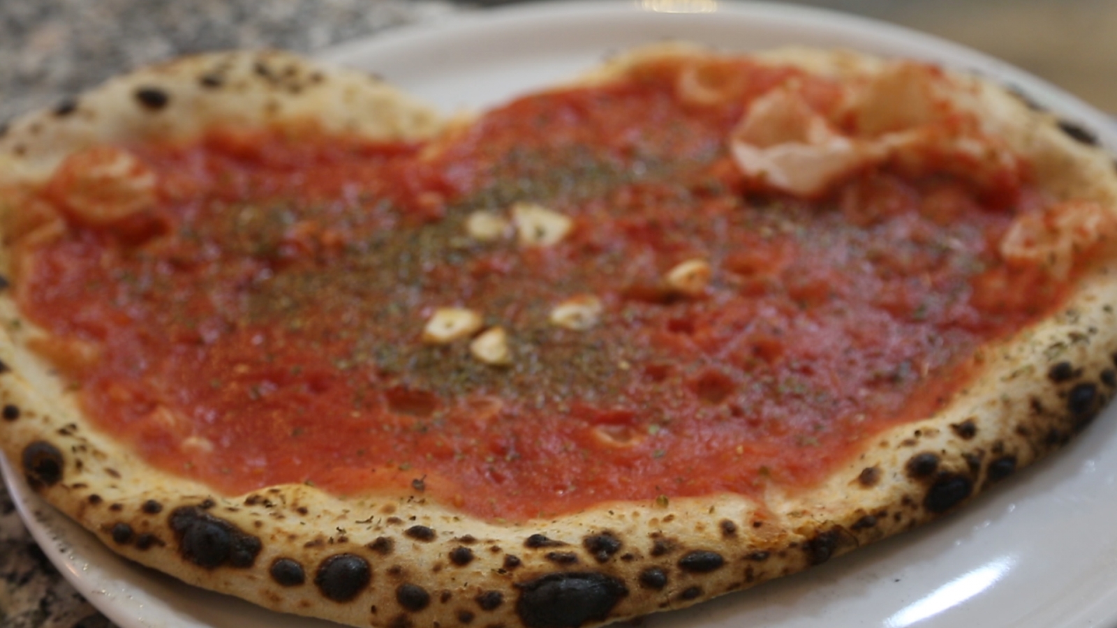 Eating with the fishes: Mafia runs more than 5,000 restaurants in Italy ...