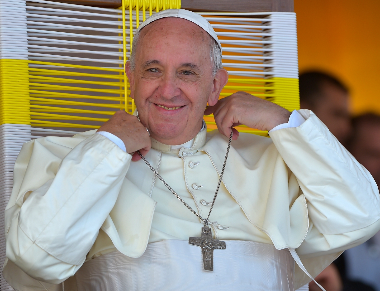 Pope Francis covers the cost of a beach for disabled children in Rome
