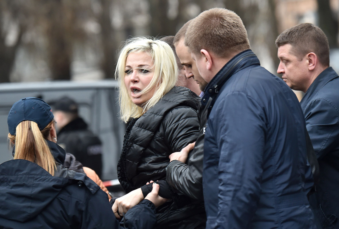 Putin critic Denis Voronenkov shot dead in broad daylight on streets of ...