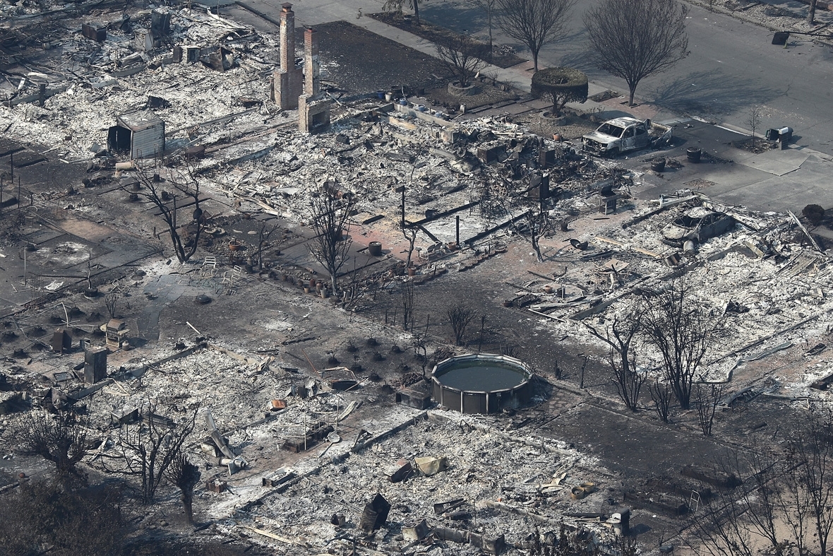 Shocking aerial photos show house after house in Santa Rosa obliterated ...