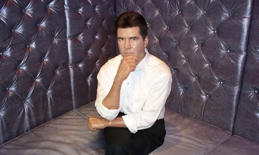 Simon Cowell Cosmetic Nightmare: Fans 'Grossed Out' by Host's ...