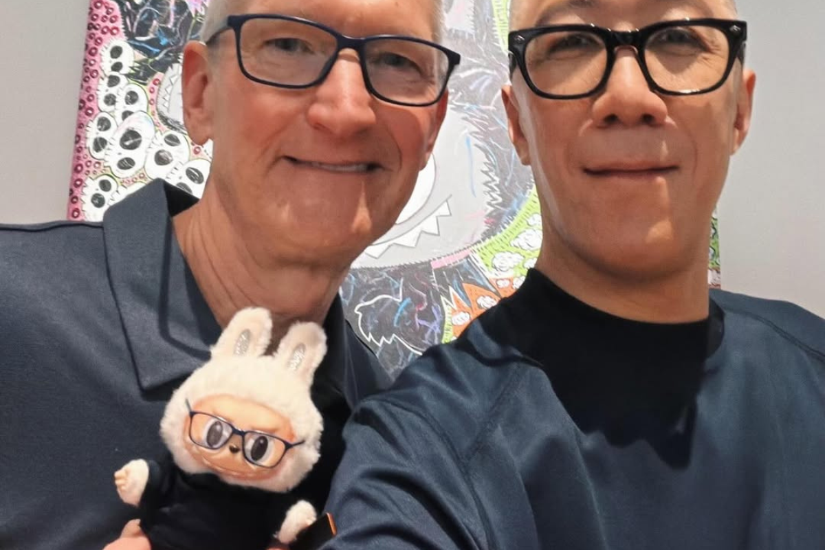 Apple CEO Tim Cook Boosts Pop Mart Shares with Labubu Exhibition Visit ...
