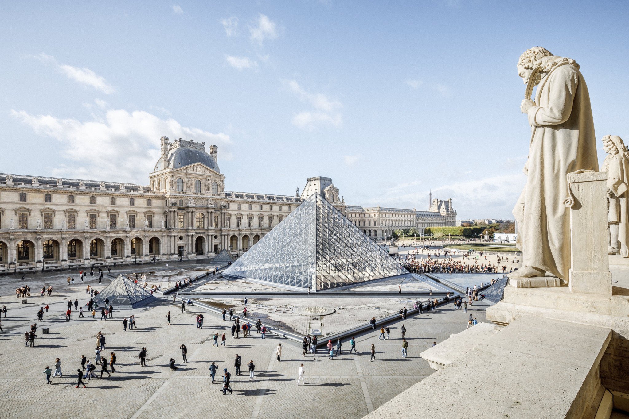 Louvre Museum Heist: How Did Thieves Pull Off the Perfect Crime in ...