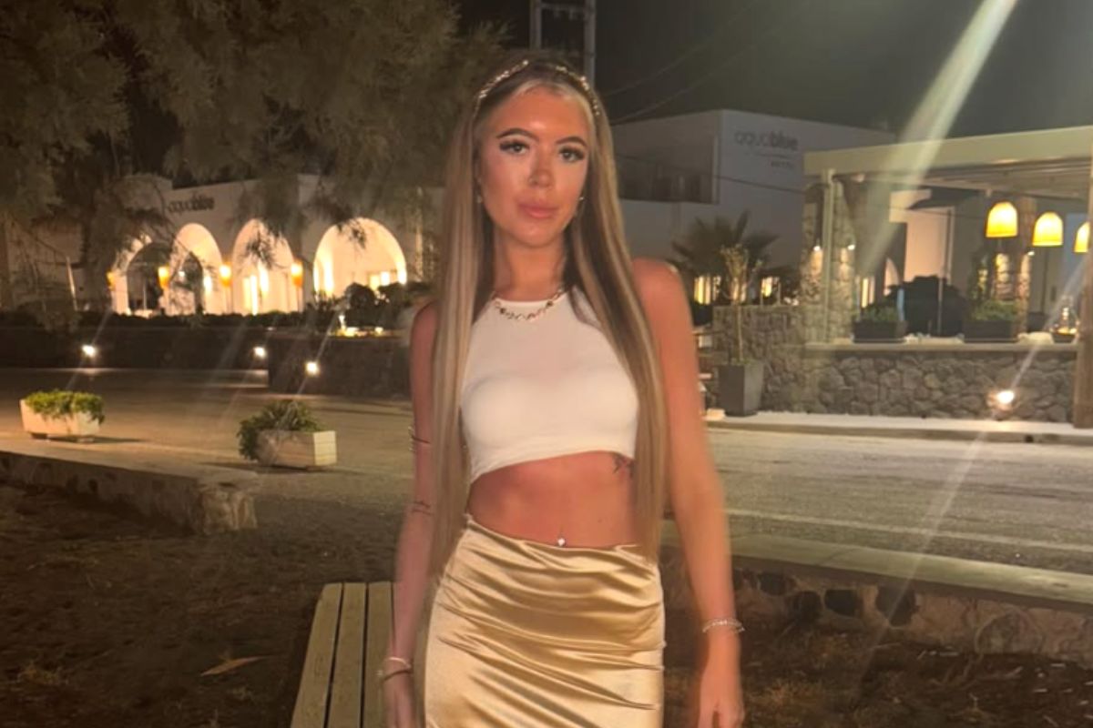 Holly Hagan Sister Tragedy: Reality Star Reveals 19-Year-Old Darci Rose ...