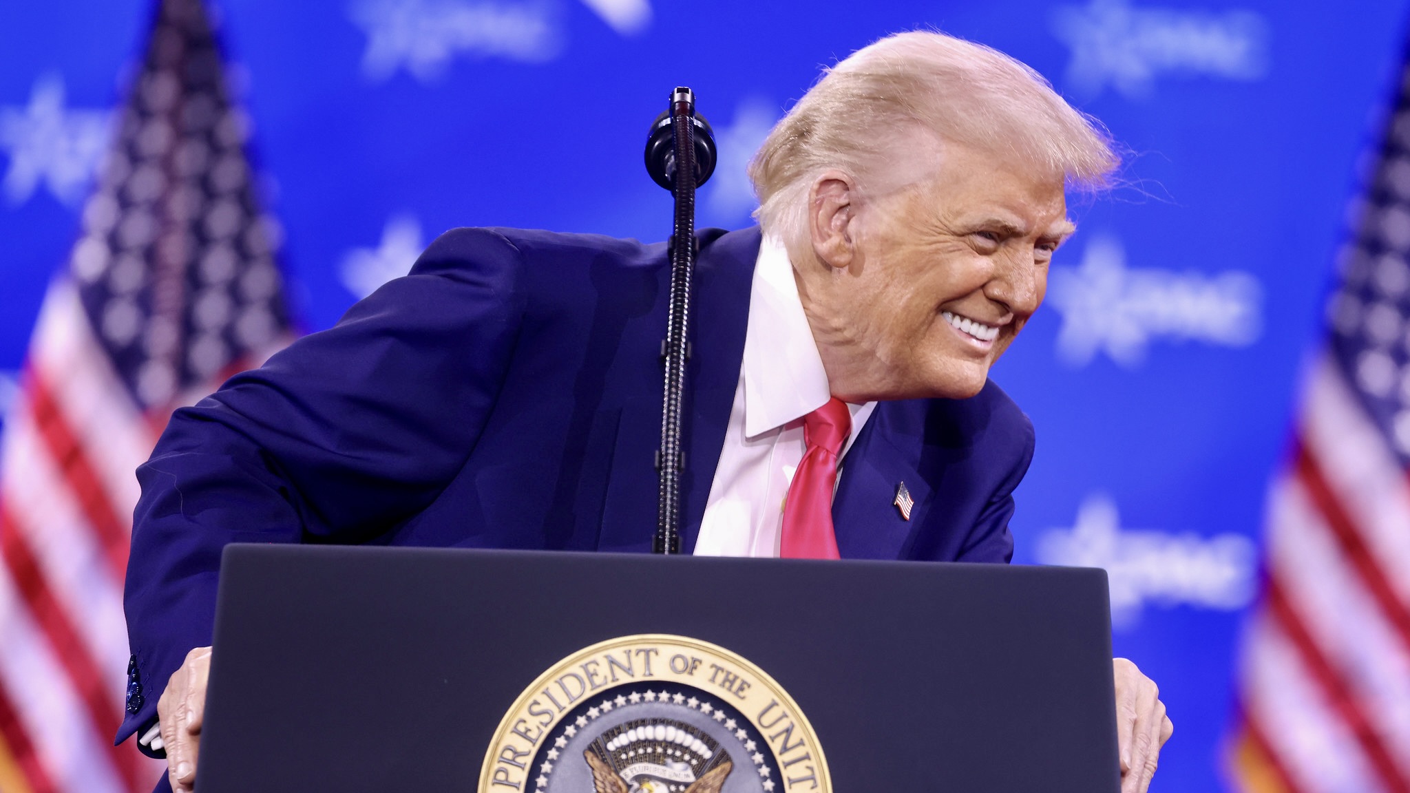 Donald Trump Confession: Why He Told Rally Crowd Melania 'Steams' Her ...