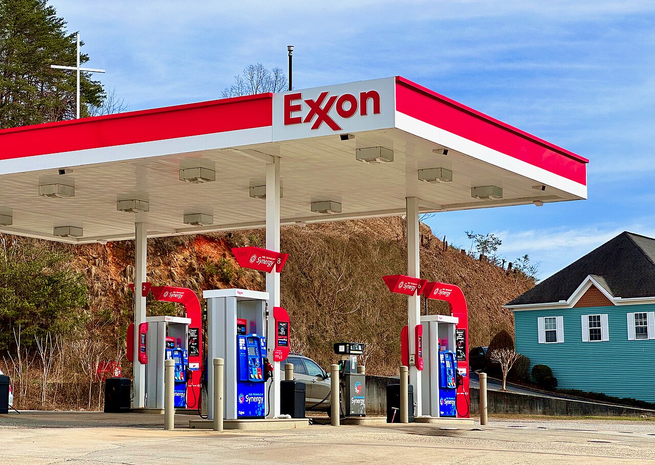 ExxonMobil Sues California Over Climate Disclosure Laws: Do They Breach Free Speech? | IBTimes UK