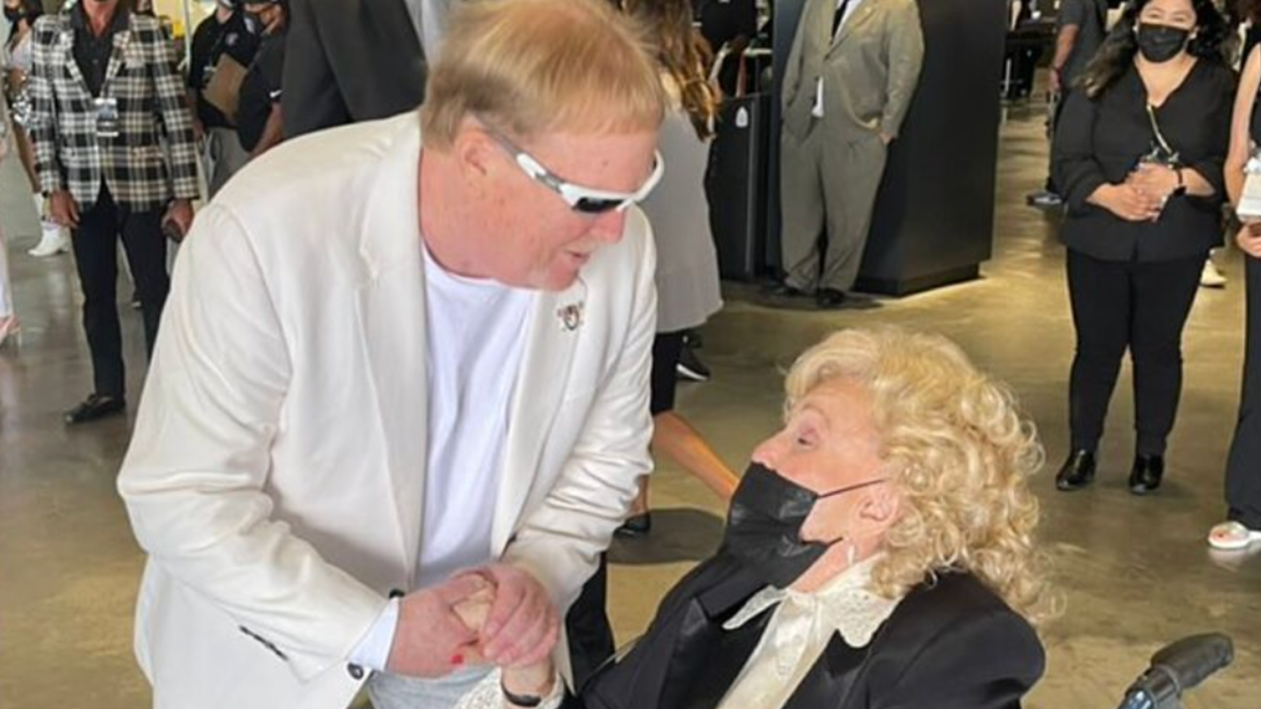 How Rich Was Carol Davis? Raiders Matriarch's Death Highlights Family's ...
