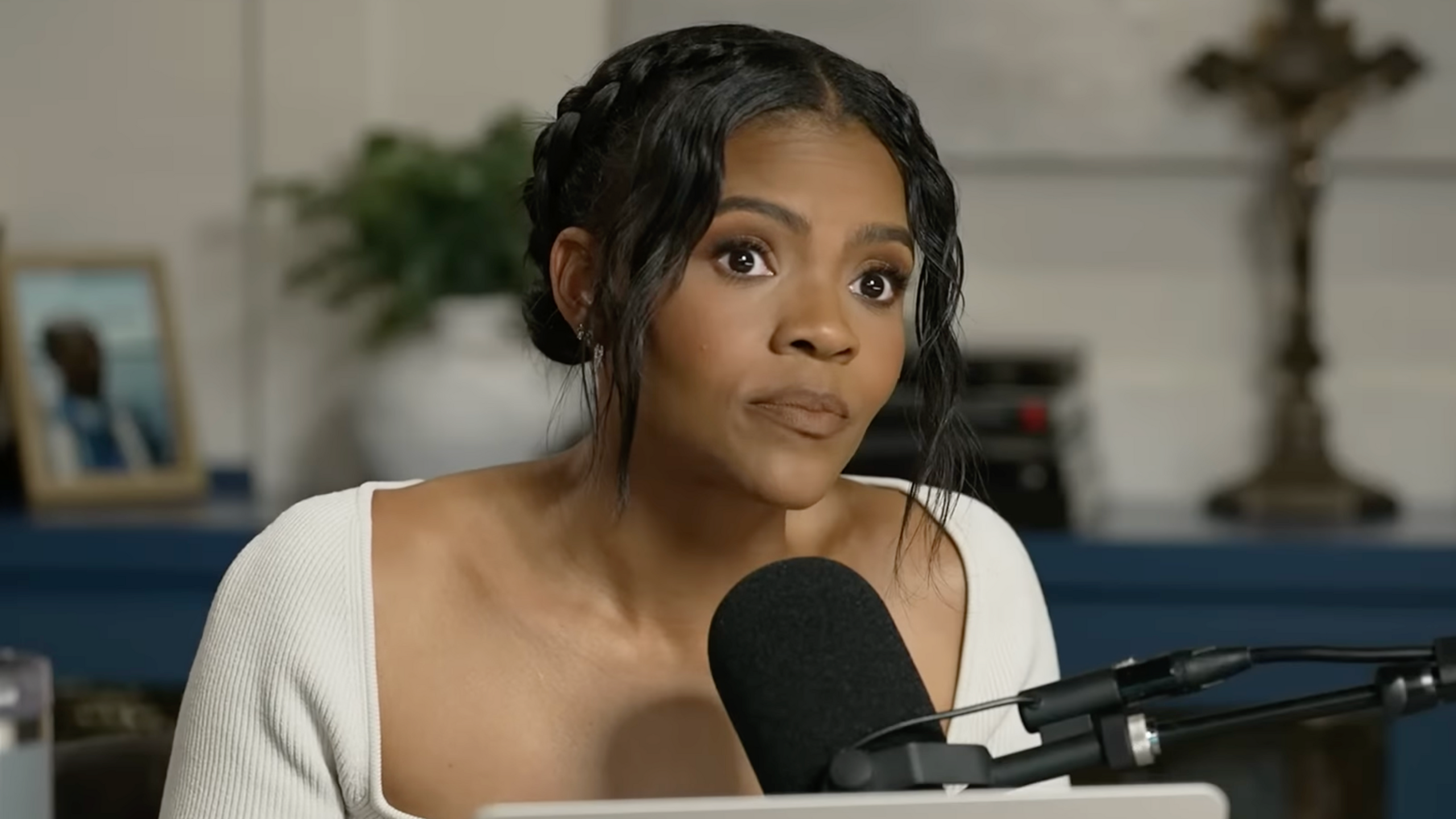Candace Owens Claims 'Cover-Up' in Charlie Kirk Assassination, Video Alleges 'Contaminated ...