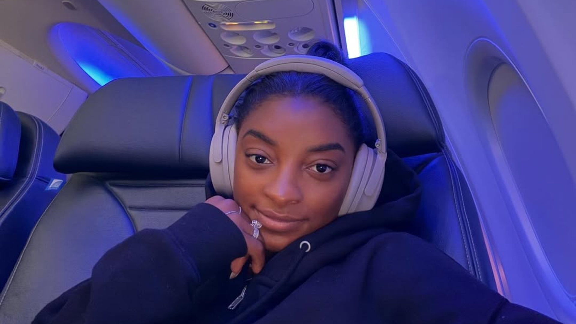 Simone Biles Sends Internet Into Frenzy After Revealing She's Had Three ...