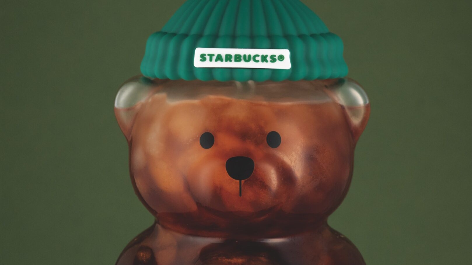 Starbucks £23 Bearista Cup Frenzy: 7 Videos of Fans' Craze Over Sold ...