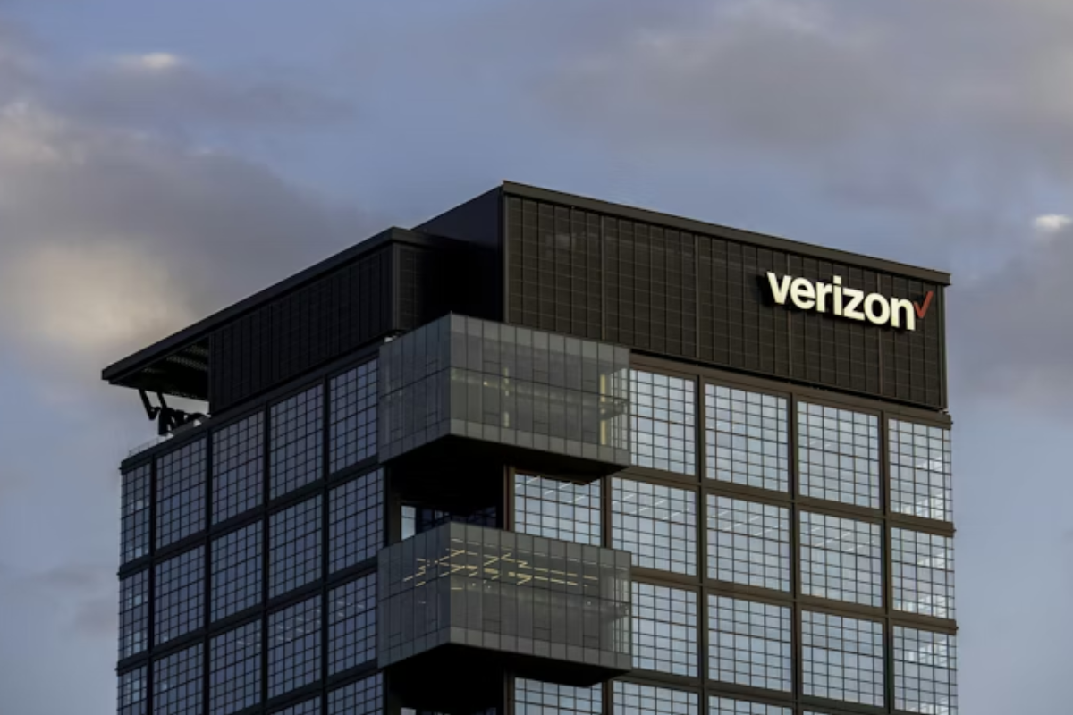New Verizon CEO Dan Schulman, Former PayPal Chief, Announces 20% ...