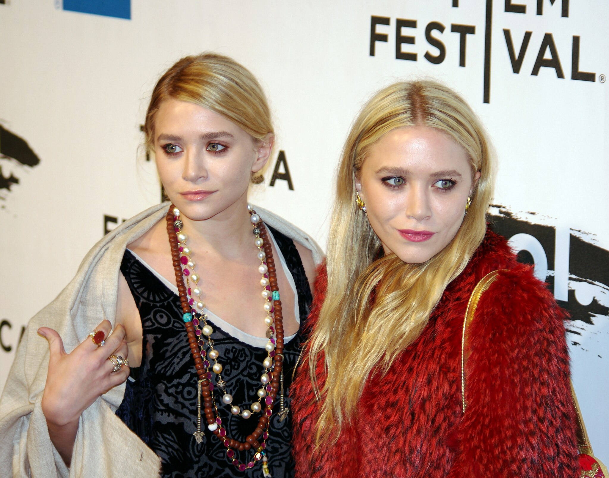 Olsen Twins 'Louis Vuitton' Ad Shocks Fans: Sister's 'New Face ...