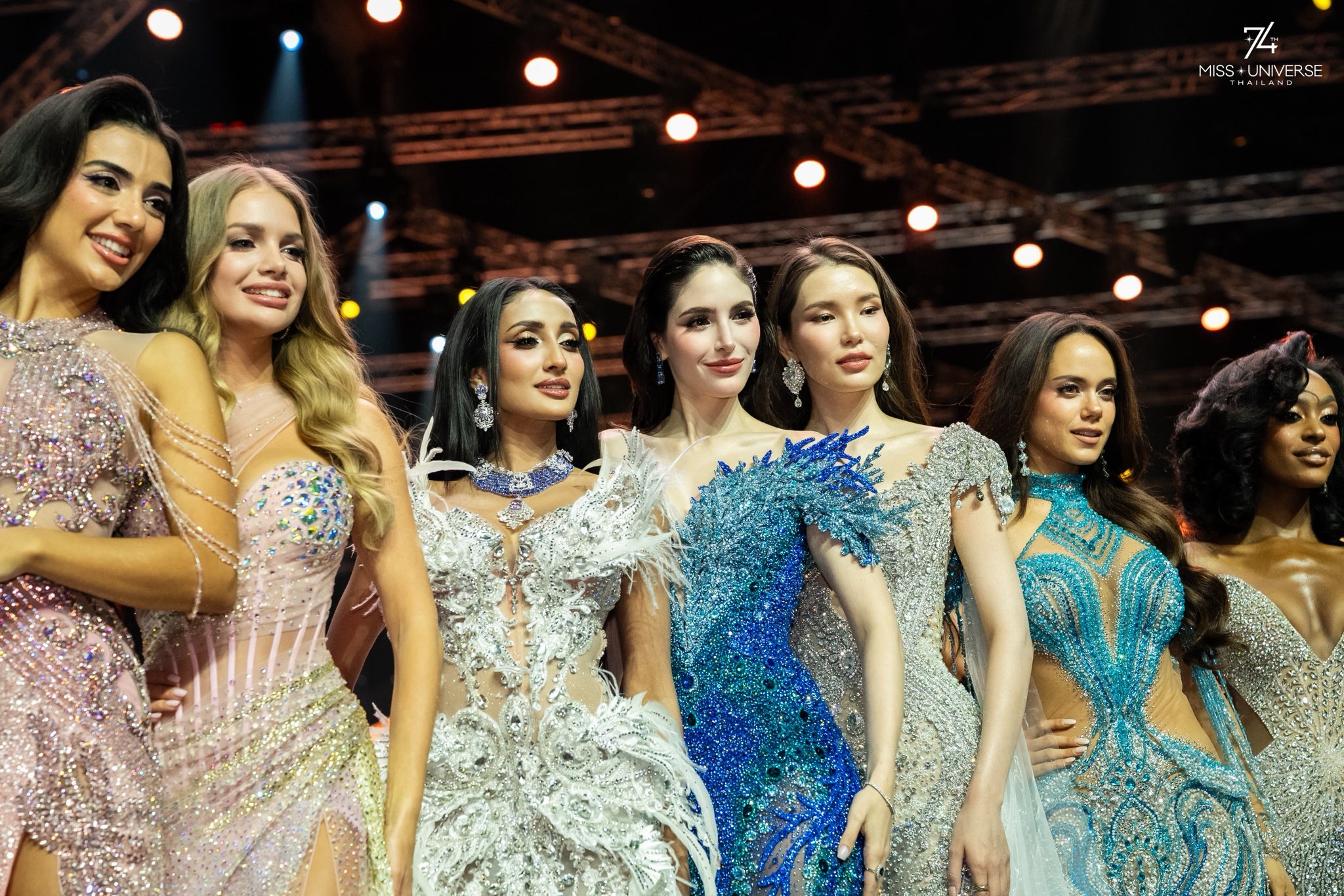 Miss Universe 2025 Crowning Sparks Uproar as Videos Show Fans Booing ...
